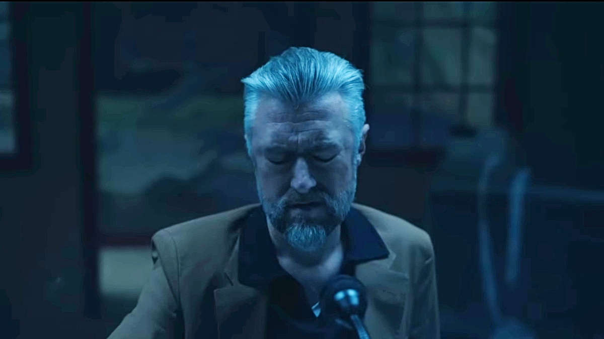 DCU Max Lord Sean Gunn, Also Brother Of 'Superman' Director James Gunn ...