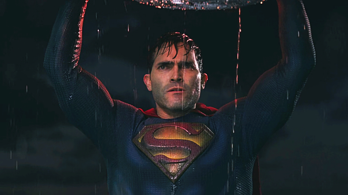 ‘Superman & Lois’ Star Tyler Hoechlin Stays Humble About Passing The ...